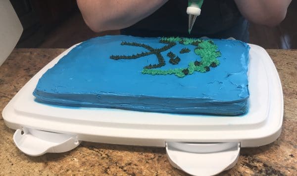 Behold the Swamp Thing Cake - MommysBusy.com